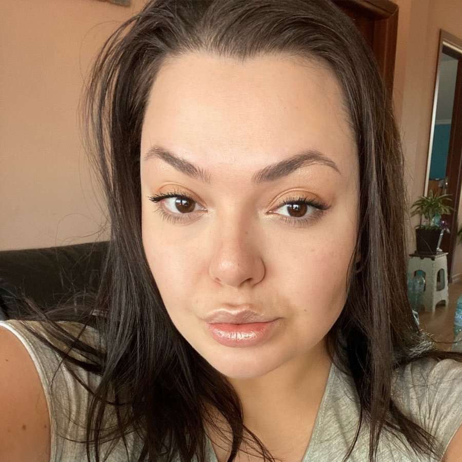 Becky: Hi.. | Meet Women in London