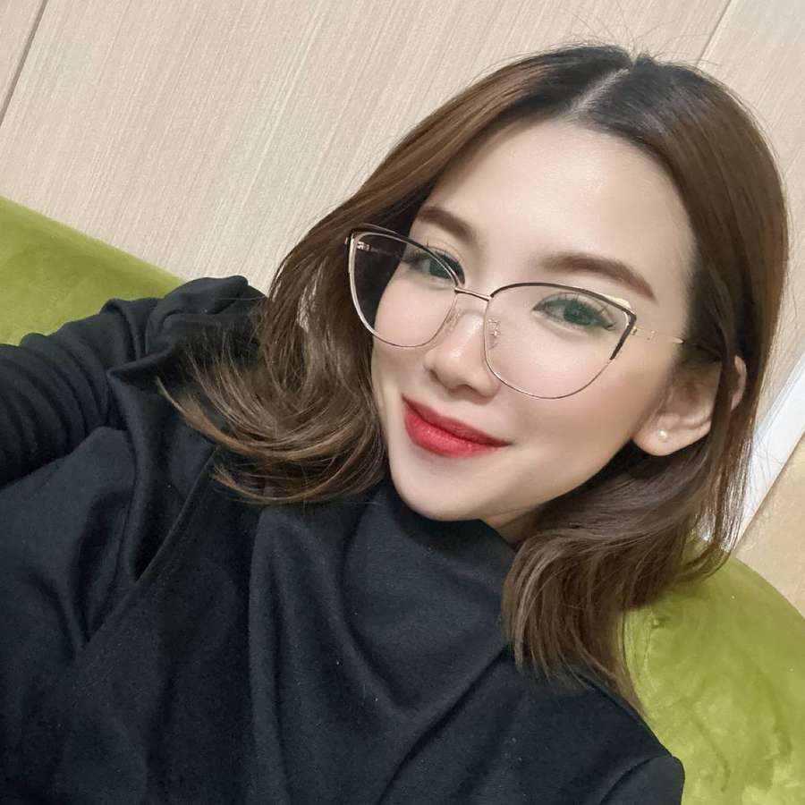 Sharon : Hi.. | Single Asian Women in Portland